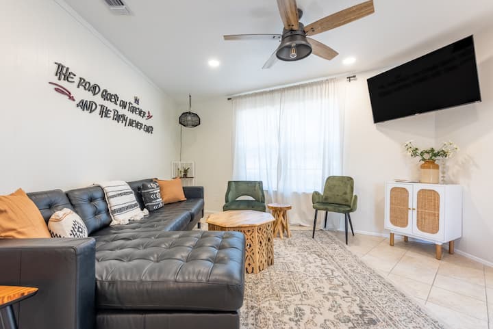 Downtown Gem | Pearl Bungalow @ Beer Ranch Project - Wimberley, TX
