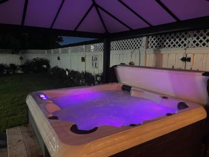 Hot Tub! Farmhouse – Dining, Parks, Shopping & Fun - Mission Ridge – San Antonio
