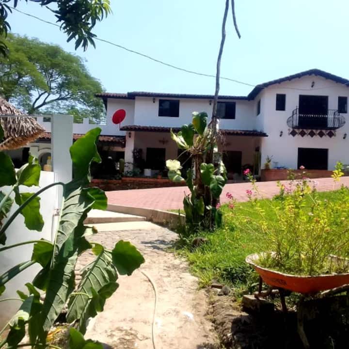 Paraiso De Cecilia - El Salvador