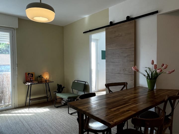 Bright & Cosy Flat In Camargues - Arles