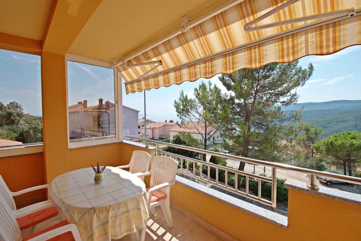Apartment Malvi /4-5 Persons - Rabac