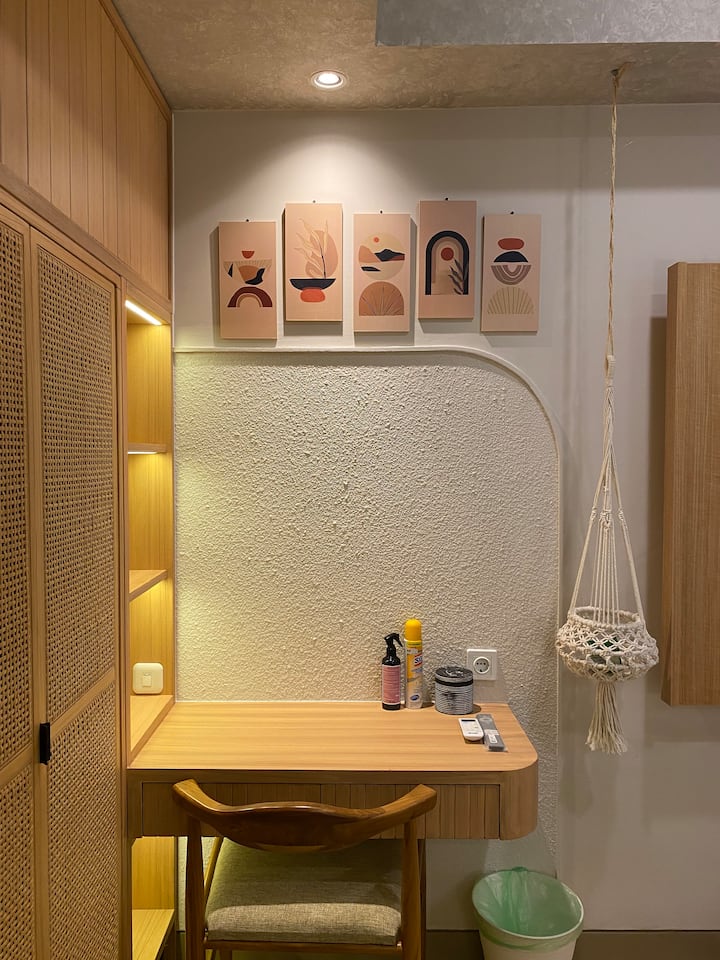 Wabi Sabi At Benson Apartment - Surabaya