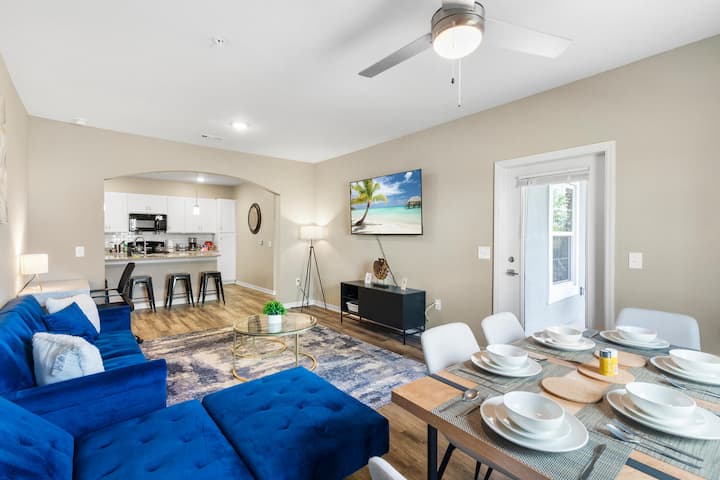 Spacious Ground Floor Space Coast 3br With Pool - Melbourne Beach, FL