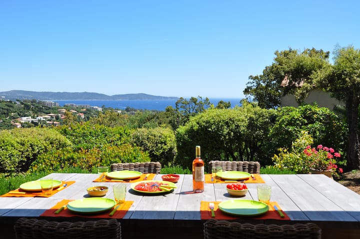Villa Abeille : Douces Vacances D'été Avec Vue Mer - Cogolin