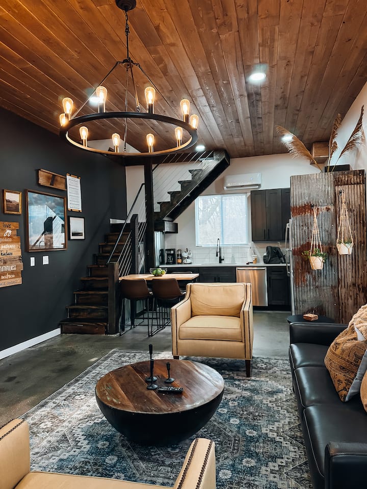 South Kc Barn Retreat, Great Wifi, Work Remotely! - Kansas City