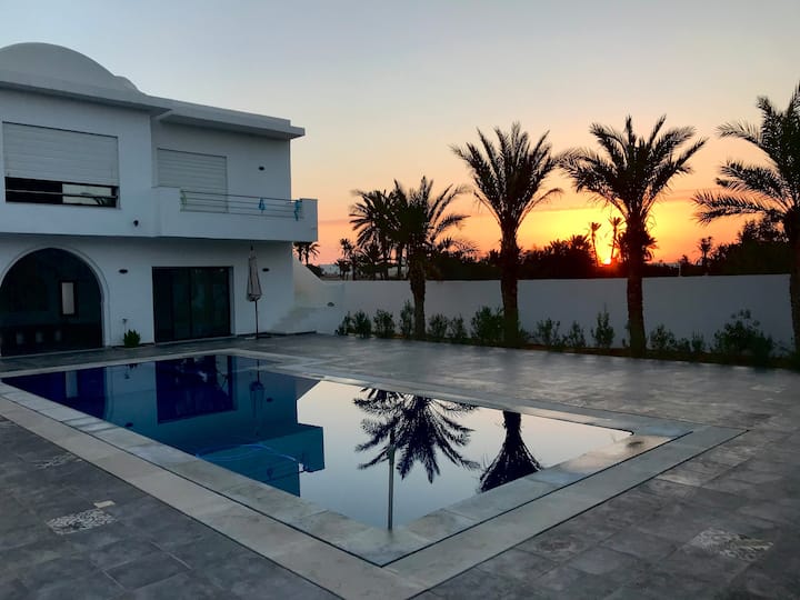 Appartement + Studio Dans Une Villa Avec Piscine - Djerba