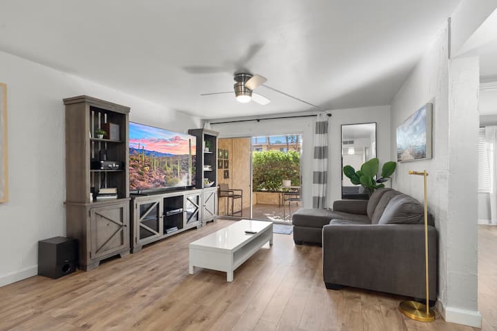Lovely 2-bedroom Apartment In Scottsdale! - Scottsdale, AZ