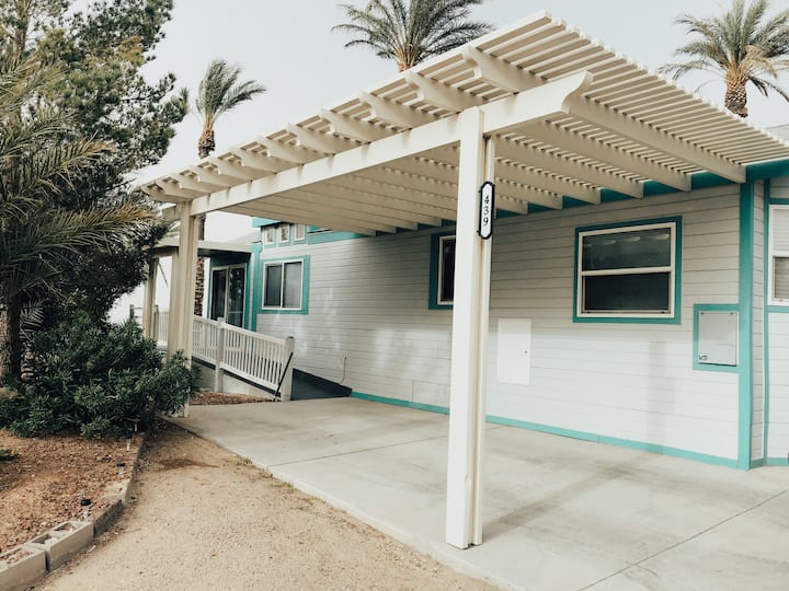 The Rivertop Tinyhome - Laughlin, NV