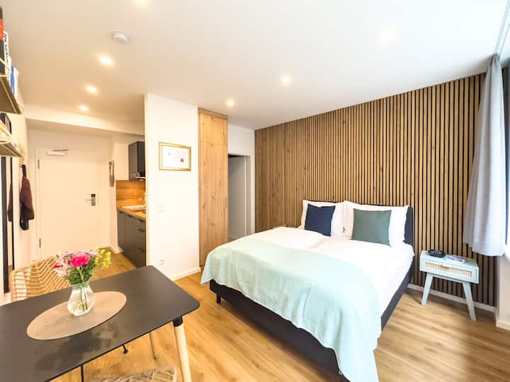 Lorenz 23: Modernes Studio Apt. Mit Stadtblick - Nuremberg