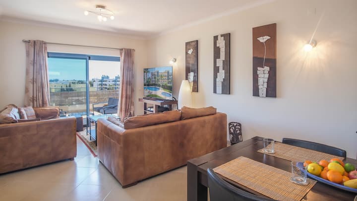 Three Bedroom Marina Apartment, With Pool. - Lagos