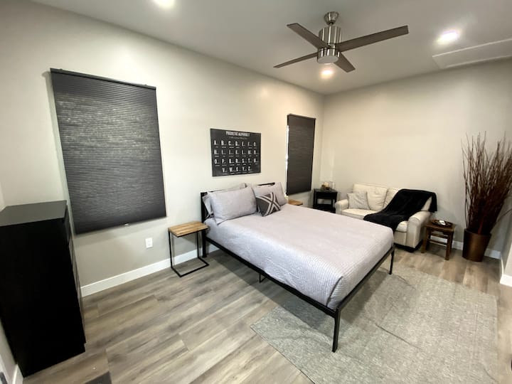 Stylish Studio, Dog Friendly W/private Yard - Claremont, CA