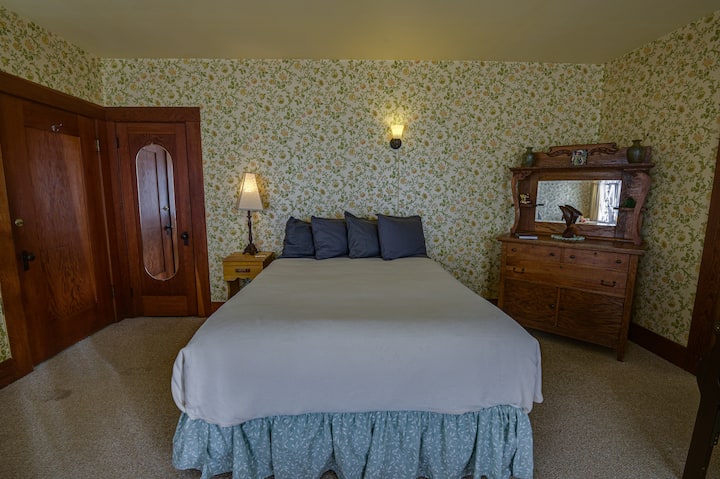 The Captains Quarters - Fort Bragg, CA