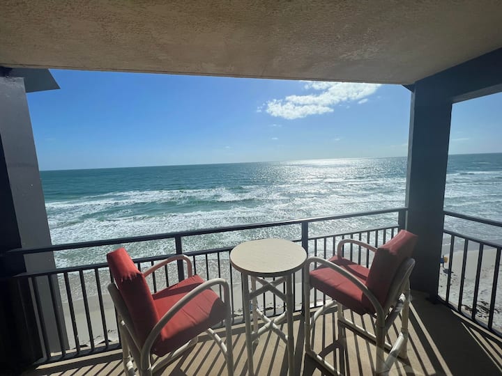 Sea Viewers Dream ~ Kitchen-living Room, Bedroom - Daytona Beach, FL