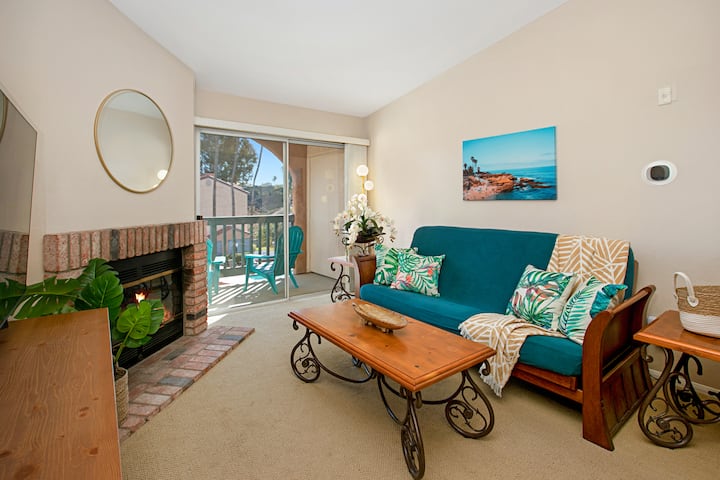 Tropical 2bd2ba Escape In Lajolla W/privatebalcony - San Diego, CA