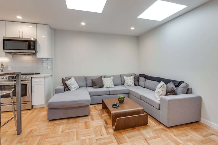 Master Suite + Private Bath + Rooftop Oasis - San Francisco, CA