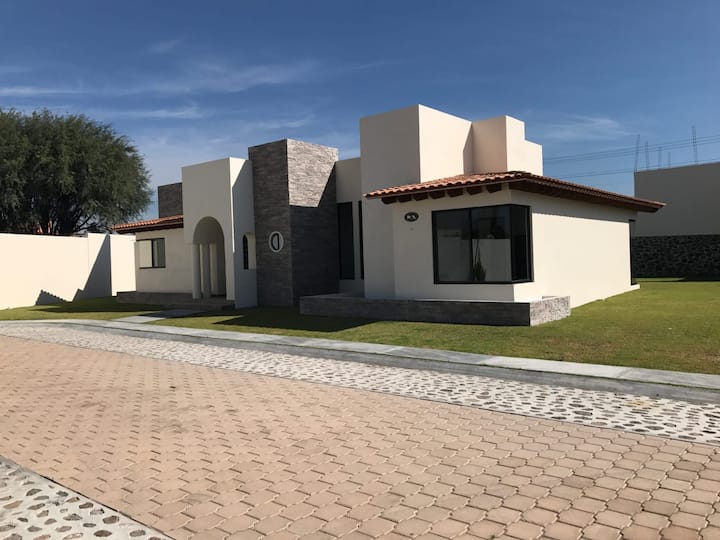 Hermosa Casa En Tequisquiapan - Tequisquiapan