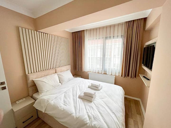 D3 Flat With Balcony In ŞIşli Centr - Şişli