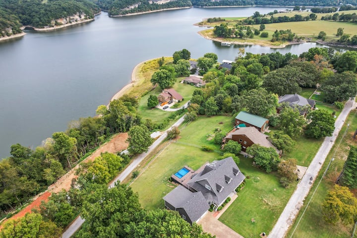 5br Lake Views | Heated Pool | Centrally Located - Springdale, AR