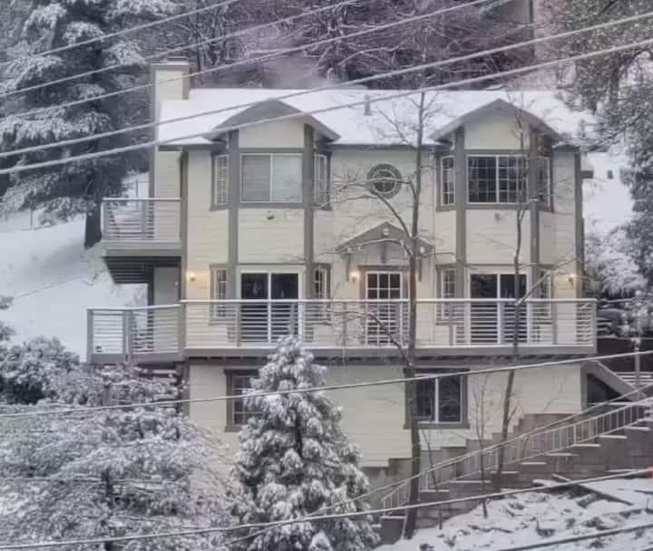 Lake Gregory Harbor House - Crestline, CA