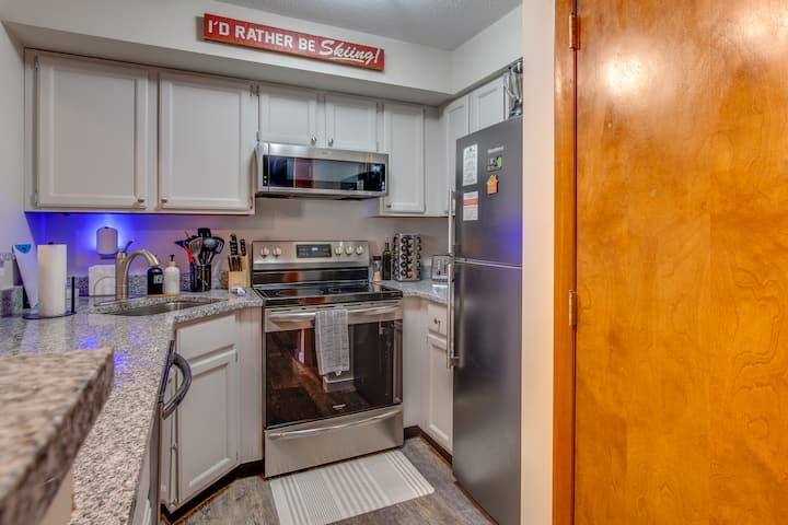 Updated Condo/across From Mountain/pool - Killington, VT