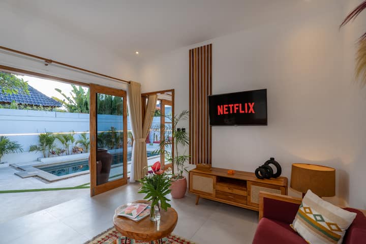 Cosy 2bd Chic Villa W/ Pvt. Pool: Central Location - Denpasar