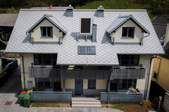 One-bedroom Lakeside Apartment Bled With Balcony - Bled