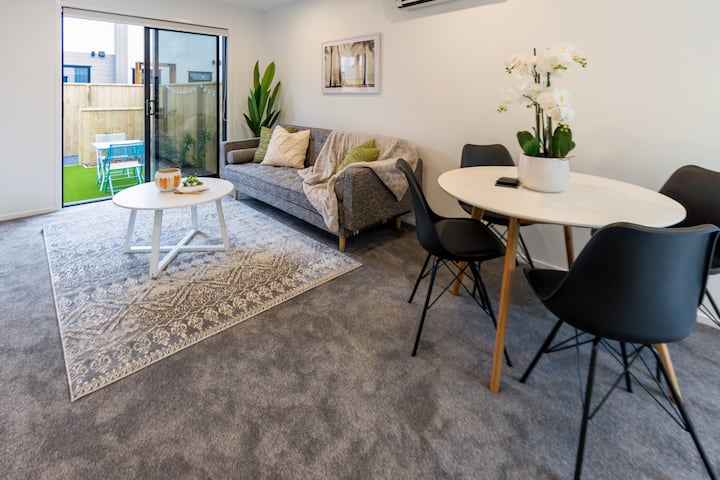 Beachside Haven 1 Bed 1 Bath - Christchurch
