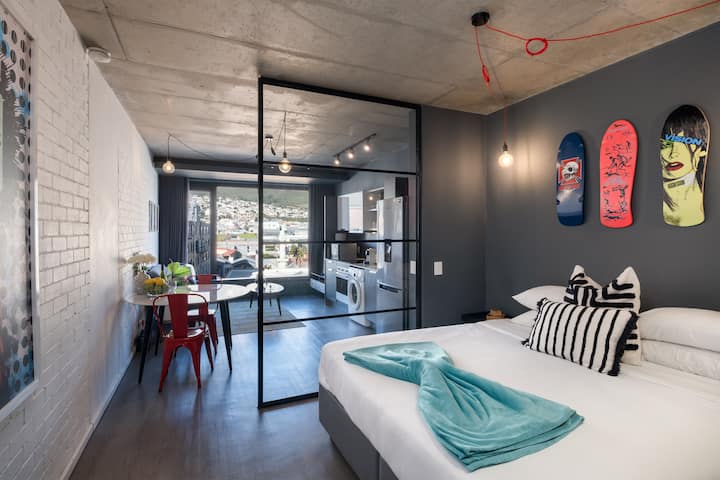 Hip Studio In Woodstock With Table Mountain Views - Ciudad del Cabo