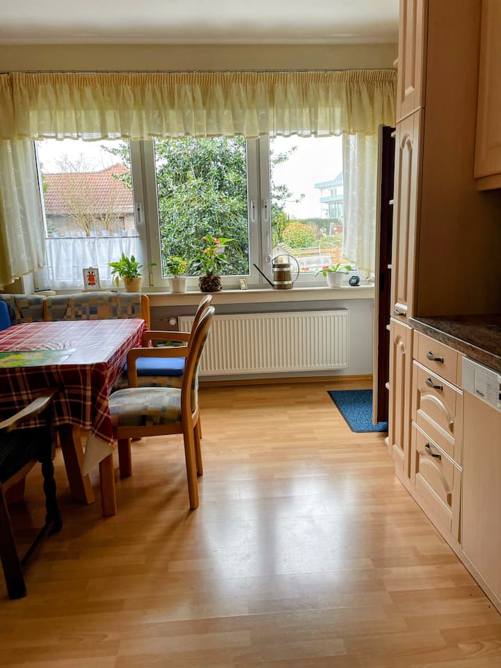 Wohnung: City- Und Messenähe, Sb - Springe