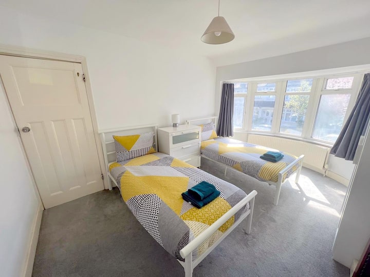4-bedroom House - Thornton Heath - Croydon