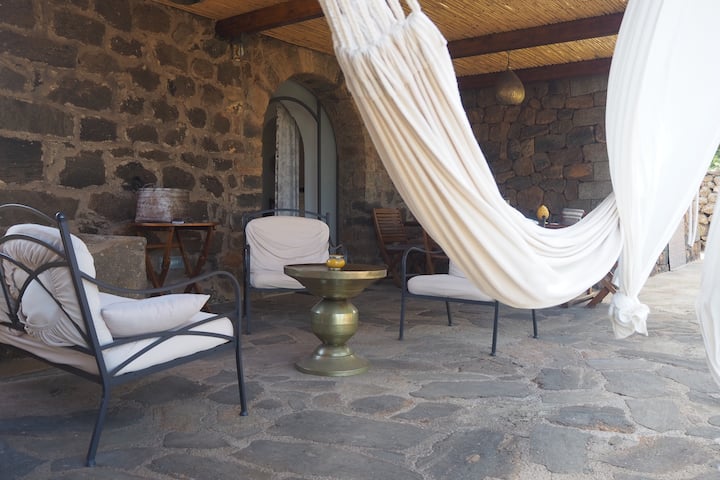 Iflat | Dammuso Zefiro - Pantelleria