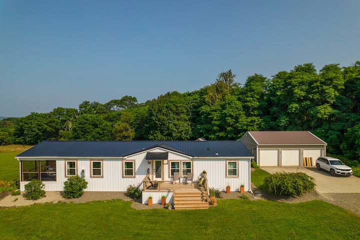 Wine Mountain: Amazing Views, Sunsets & Privacy - Finger Lakes, NY