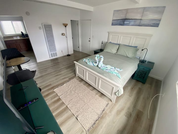 Studio, Only 1 Block To The Beach! (Lb7) - Point Loma - San Diego
