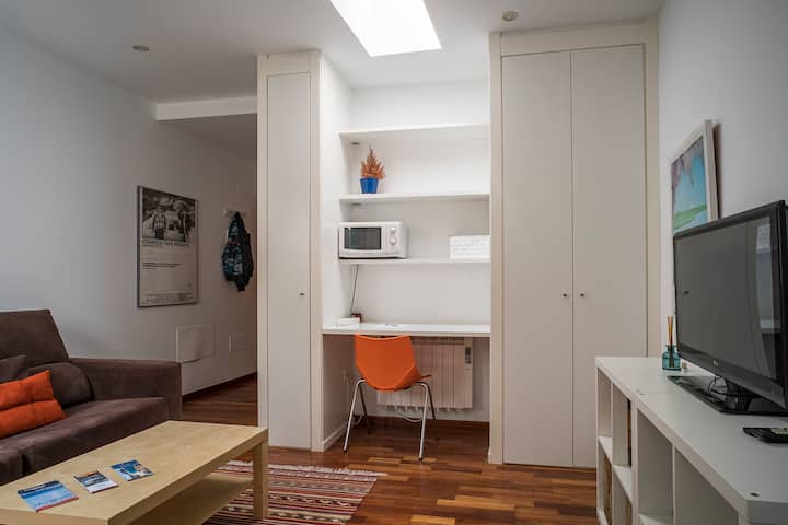 Centric Study. Ideal For Long Stays. - Vigo