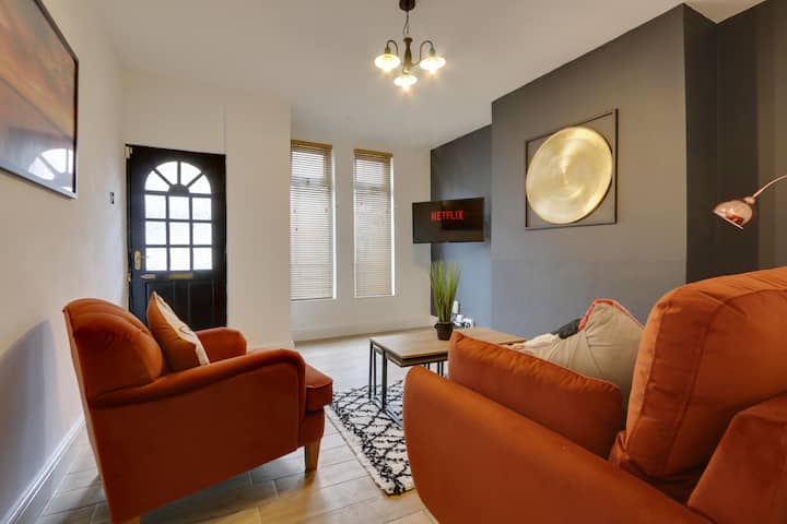 Contractor-friendly Home Newland Av |Free Parking - Beverley, UK