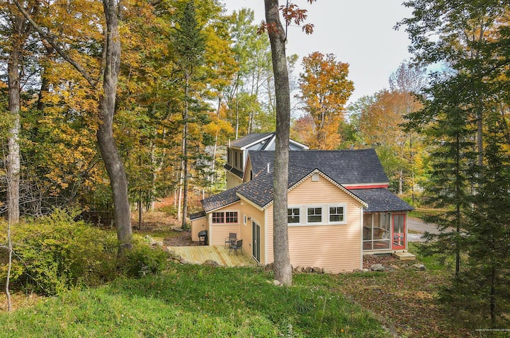 Cottage - Blocks From Water And Golf! - Belfast, ME