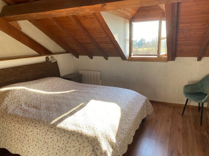 Ruime 2-4 Pers. Kamer Met Privébadkamer, Kamer 2 - Creuse