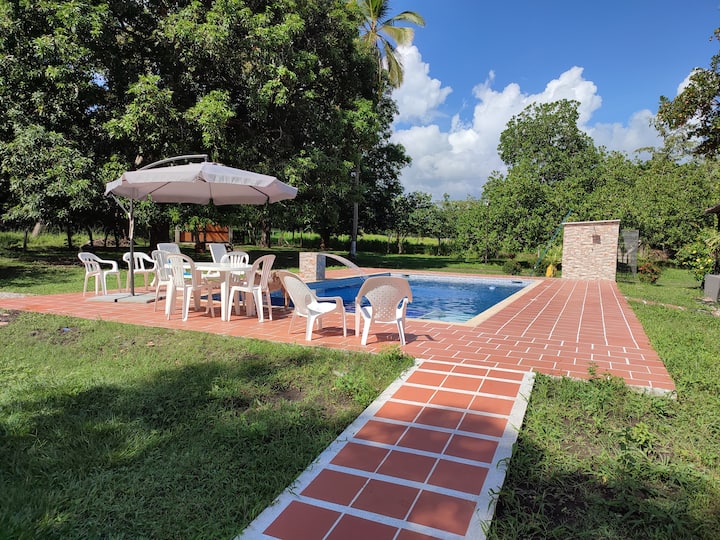 16 Casa Campestre Montaraz - Honda