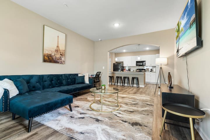 Sophisticated 3br/2ba | Pool, Gym, Beach 10 Mins - Melbourne, FL