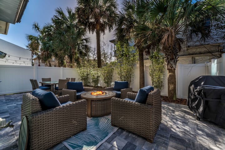 Game Room - Steps From Beach - Hot Tub - Jacksonville Beach, FL