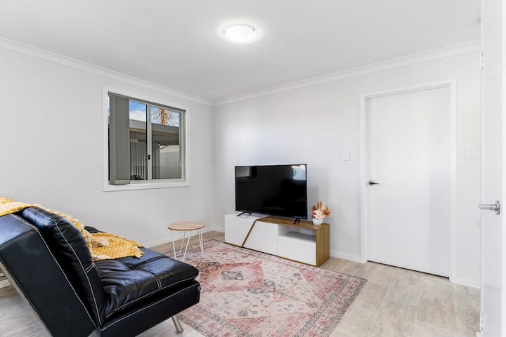 Modern And Self Contained  Granny Flat - Perth