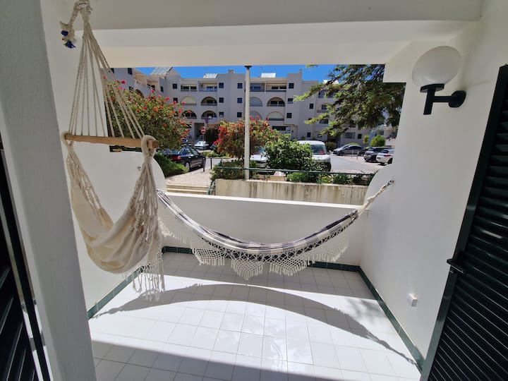 Charming Beachside Apartment- The Perfect Getaway! - Guia