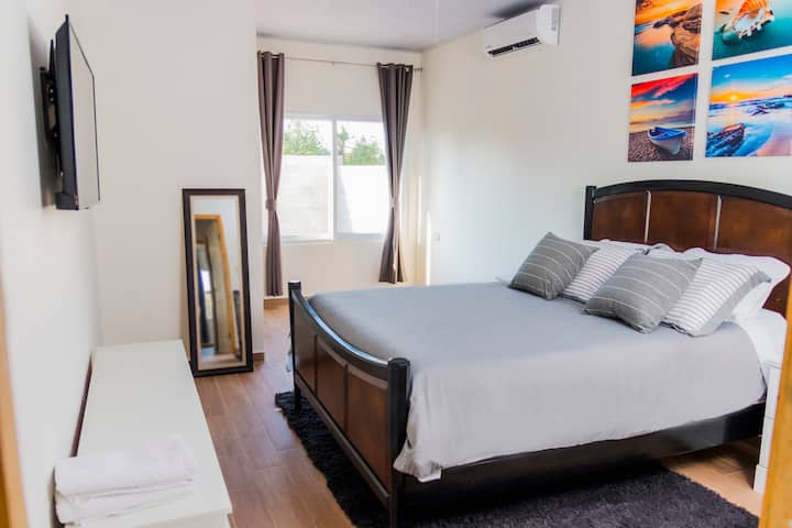 The Blue Coral -Luxury House 2mins From The Beach - Puerto Cortés