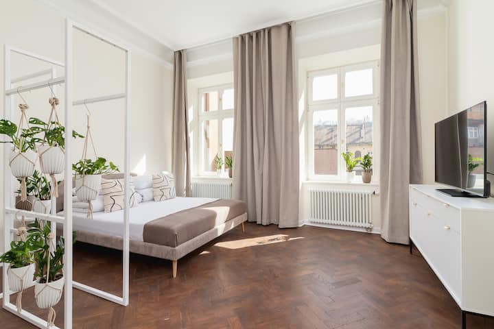 3 - Bedroom Apartment - Rejtana 10 - Polen