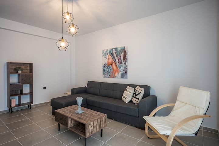 Ariadne Spacious Sunny & Modern Apt. - Heraklion Airport (HER)