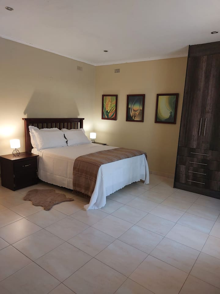 568 Nyathi Safaris - Victoria Falls