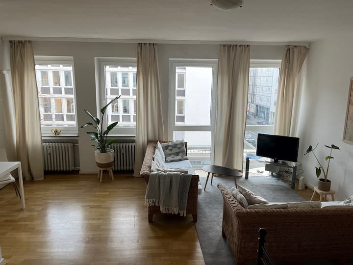 Quiet, Beautiful Studio In Düsseldorf - Düsseldorf