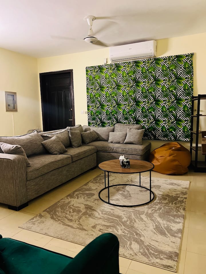 Spacious 2br Apt With Fast Wi-fi In Islamabad - Islamabad