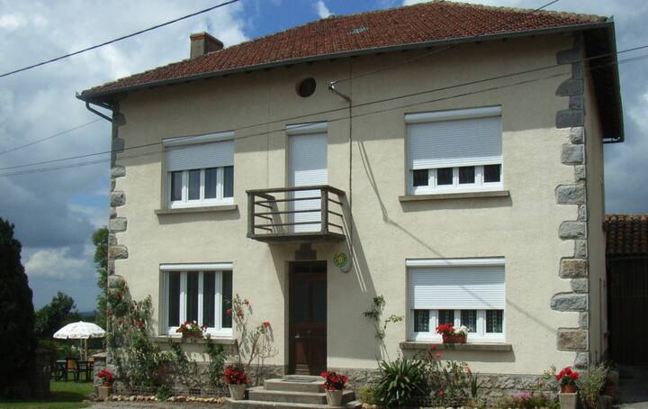 Jolie Maison Avec Très Belle Vue - Lac du Tolerme