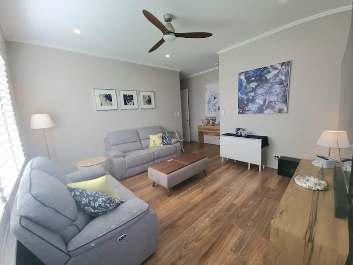 Burns Beach Retreat - Mindarie